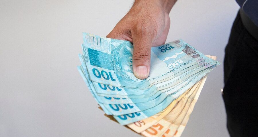 Adiantamento salarial: quais são os seus direitos como empregado ...